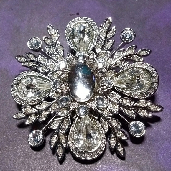 St. John | Jewelry | St John Silver Toned Swarovski Crystal Floral ...